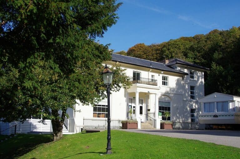 Lyons Holiday Parks | Yours to Discover!